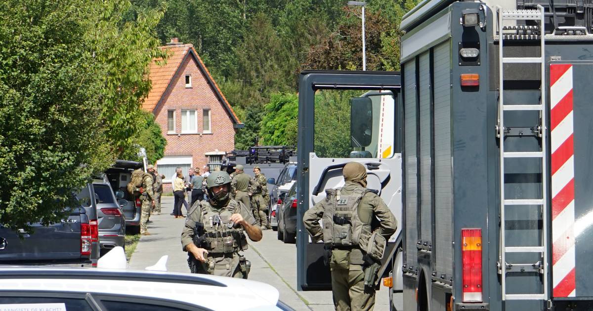 Man (42) doodgeschoten door liefdesrivaal, dader overmeesterd nadat hij ...