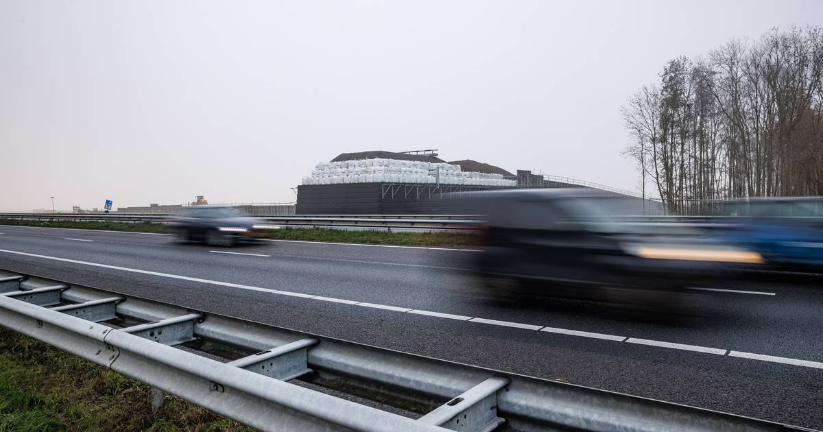 Nieuw viaduct over A17 bij Moerdijk: snelweg weekend dicht tussen ...