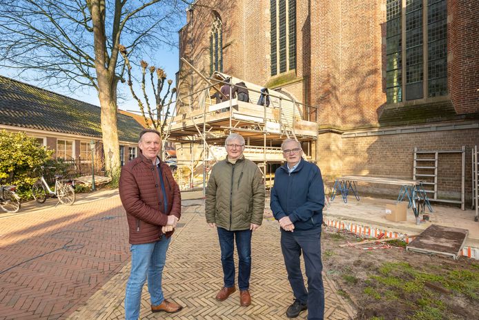 1 toilet voor 850 bezoekers? ‘Even’ een wc bouwen in deze eeuwenoude ...