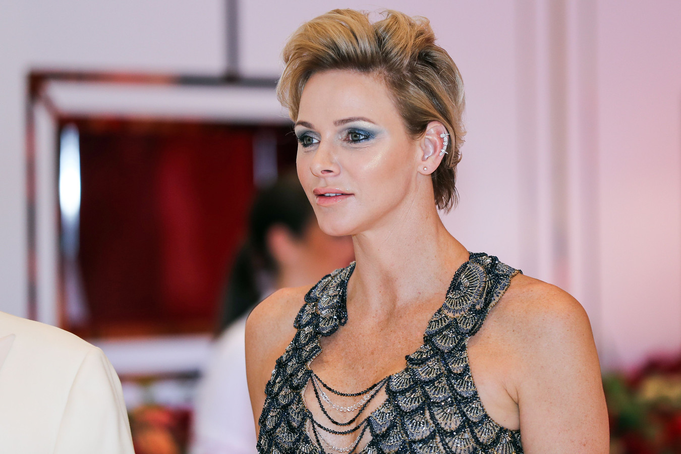 Stralende prinses Charlene van Monaco doet alle hoofden draaien | Foto ...