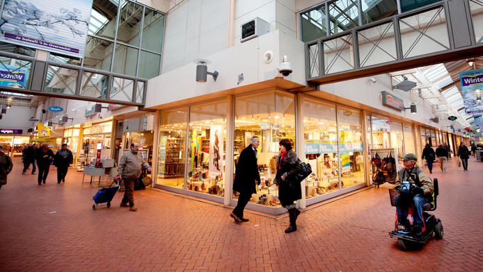 Winkelcentrum Overvecht: 'Net geen jungle, wel complete chaos ...