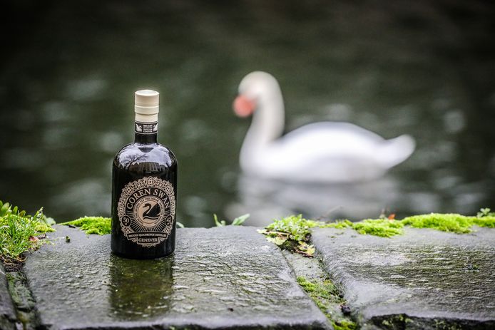 Brugse brouwers van ‘beste gin ter wereld’ wagen zich aan een jenever ...