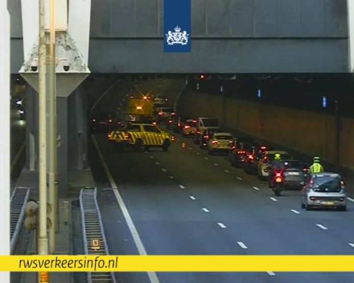 Ongeval met meerdere voertuigen in Botlektunnel, A15 inmiddels weer vrij | 112 nieuws Rotterdam ...