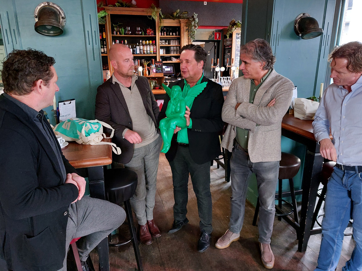 Groene Engel eindelijk in handen van kwartet Osse ondernemers | Foto ...