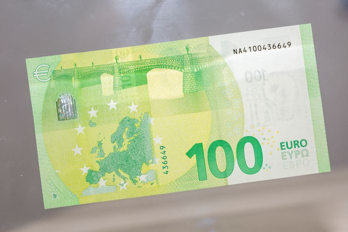 Nationale Bank stelt nieuwe biljetten 100 en 200 euro voor | Economie ...