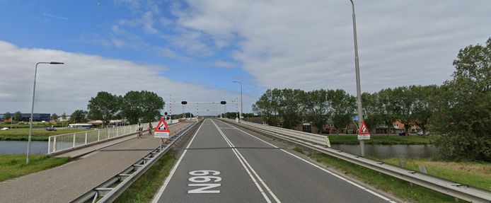 Renovatie van Kooybrug in Den Helder op laatste moment uitgesteld om zorgen over bereikbaarheid ...