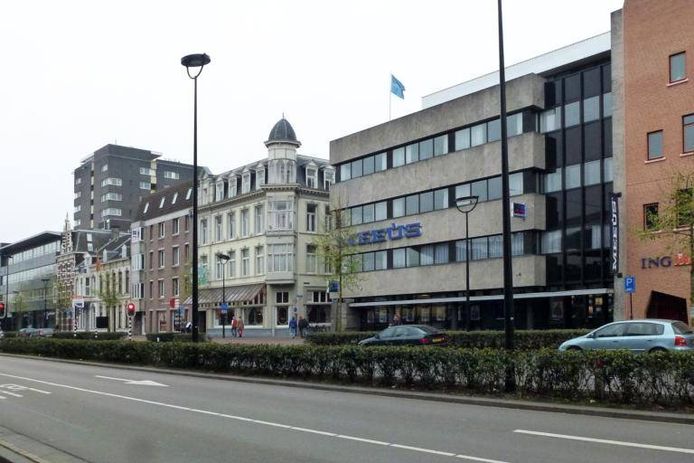 Meeùs vertrekt naar Cobbenhagenlaan | Tilburg | AD.nl