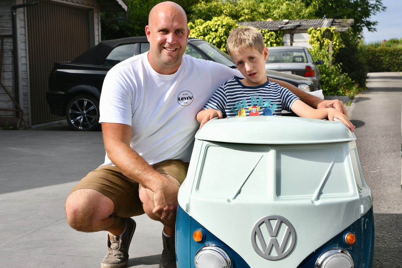 Jan-Willem neemt met VW Kever uit 1975 deel aan Budapest Rally: “Om ...