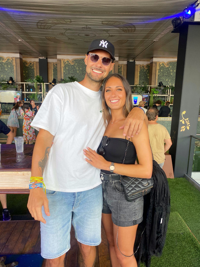 Als hij in de 40 is en zij in de 20. Experts: “Een win-win, maar de ...