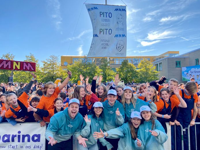 IN BEELD. PITO doet gooi naar MNM-titel ‘De Strafste School ...
