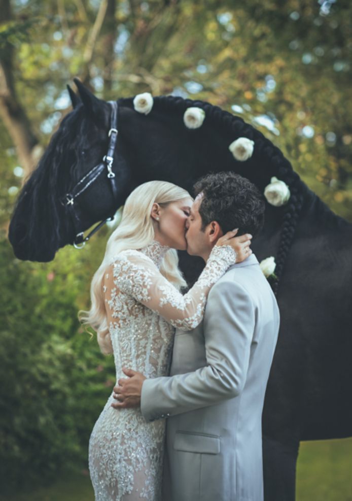 Britt Dekker geeft ja-woord: schittert in exclusieve Zuhair Murad-jurk ...