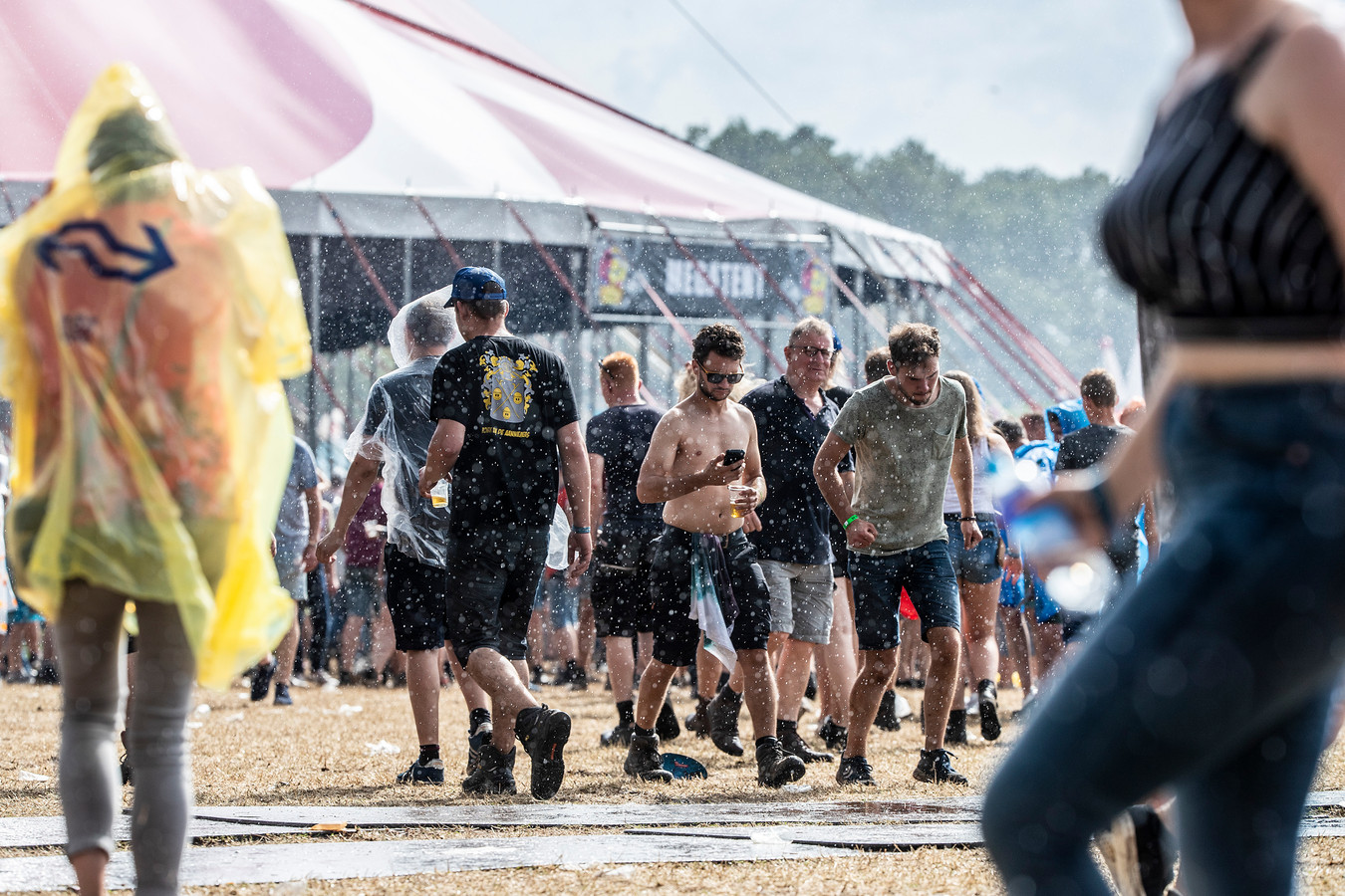TERUGLEZEN | Hoe gaat de Zwarte Cross de warmte te lijf? En wat is er ...