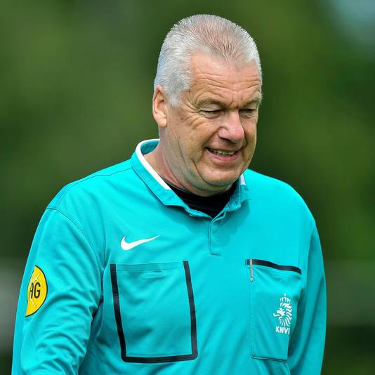 Oud PSV'er Luc Nilis speelt met FC De Rebellen tegen jubilerend ...