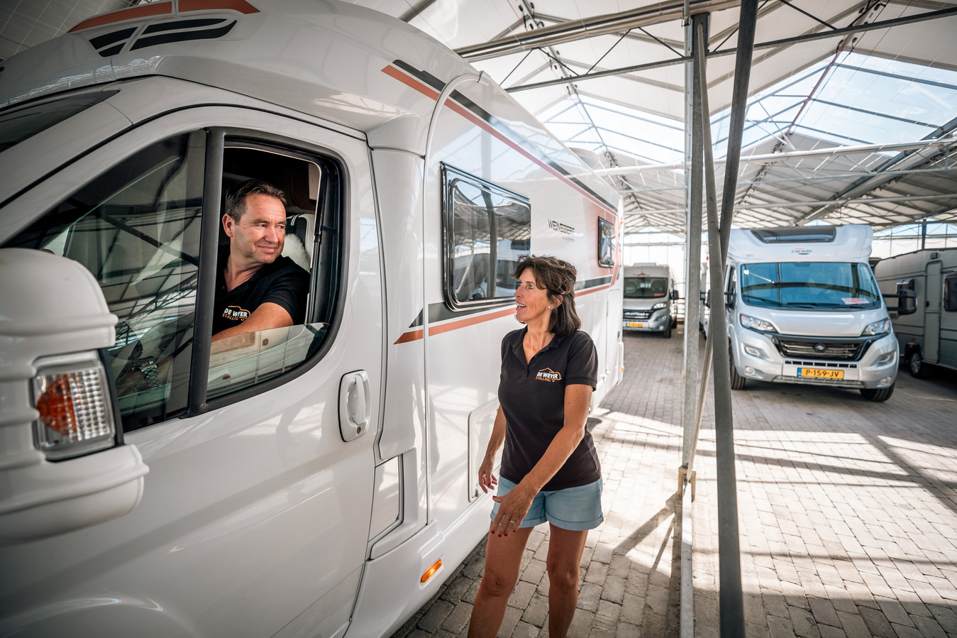 Camperstallingen in de regio puilen uit: ‘We hebben het al op twintig ...