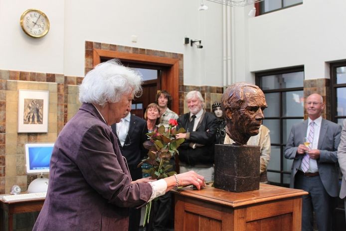 Indrukwekkend memoriam Henk van Ulsen | Kampen | destentor.nl