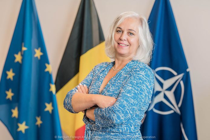 Ariadne Petridis, eerste vrouw die ons land vertegenwoordigt in de NAVO ...