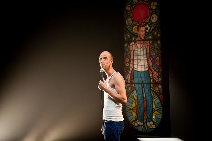 Stand-upcomedian Steven Mahieu in De Giraf | Zwalm | hln.be
