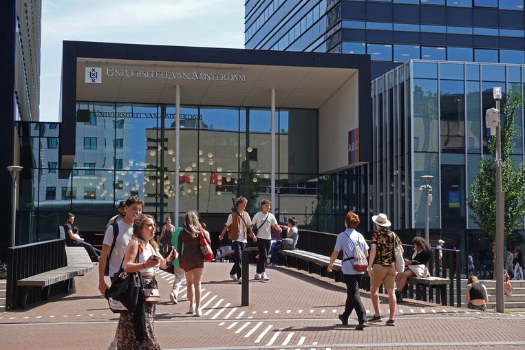 UvA gaat, ondanks wet, experimenteren met quotum voor buitenlandse ...