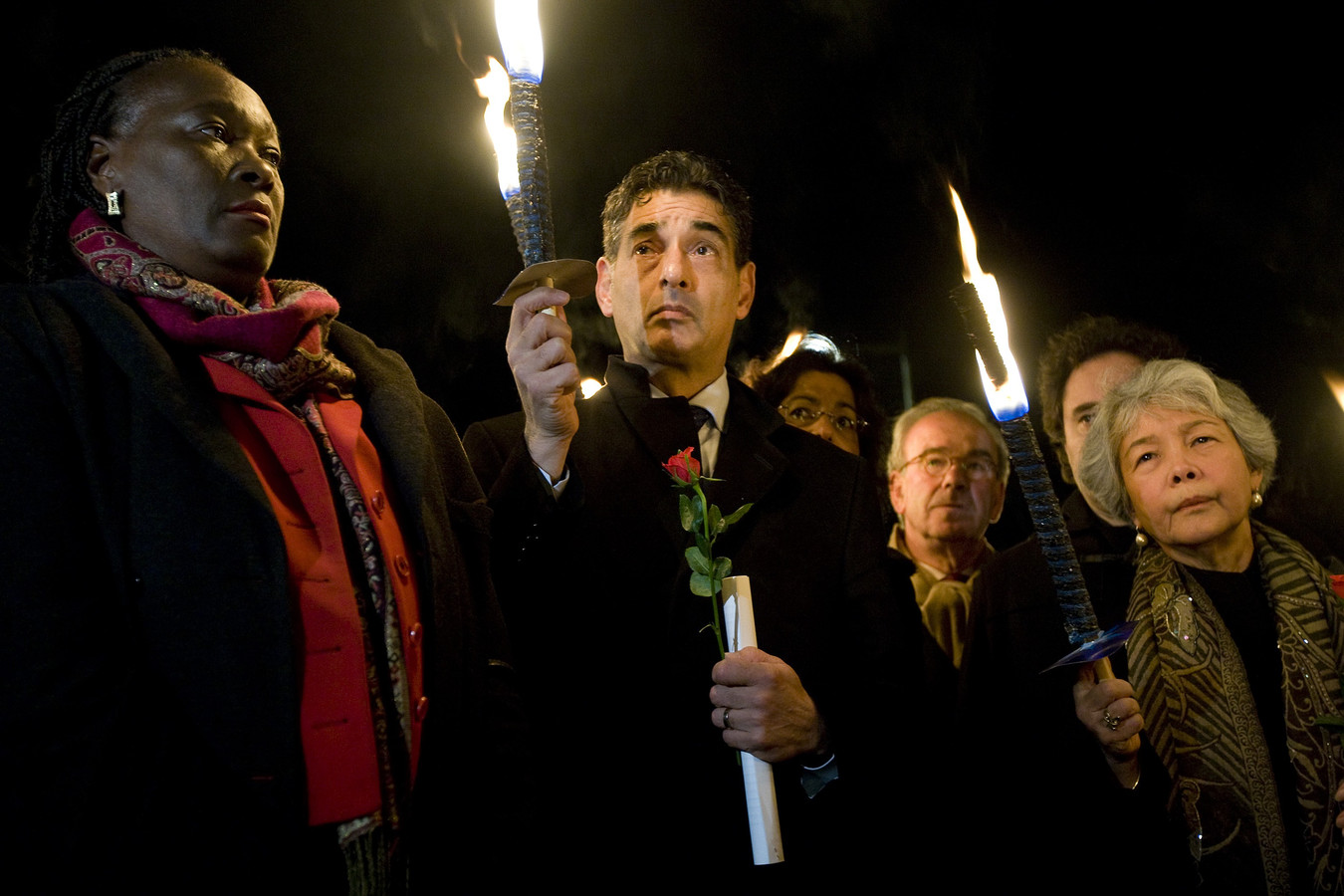 Wordt Bouterse eindelijk in de boeien geslagen voor de Decembermoorden ...