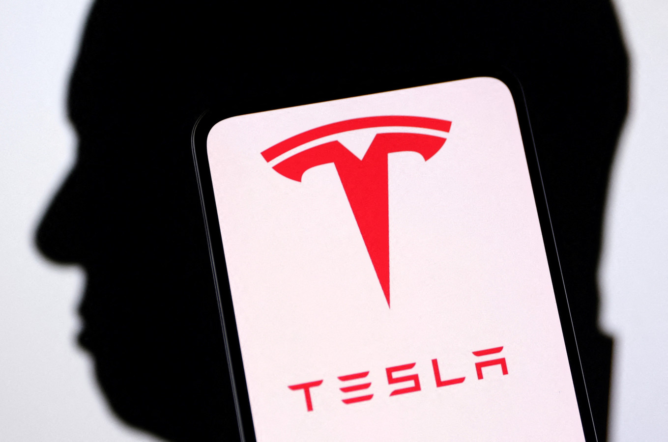 Pour la première fois, Elon Musk veut faire de la publicité pour Tesla ...