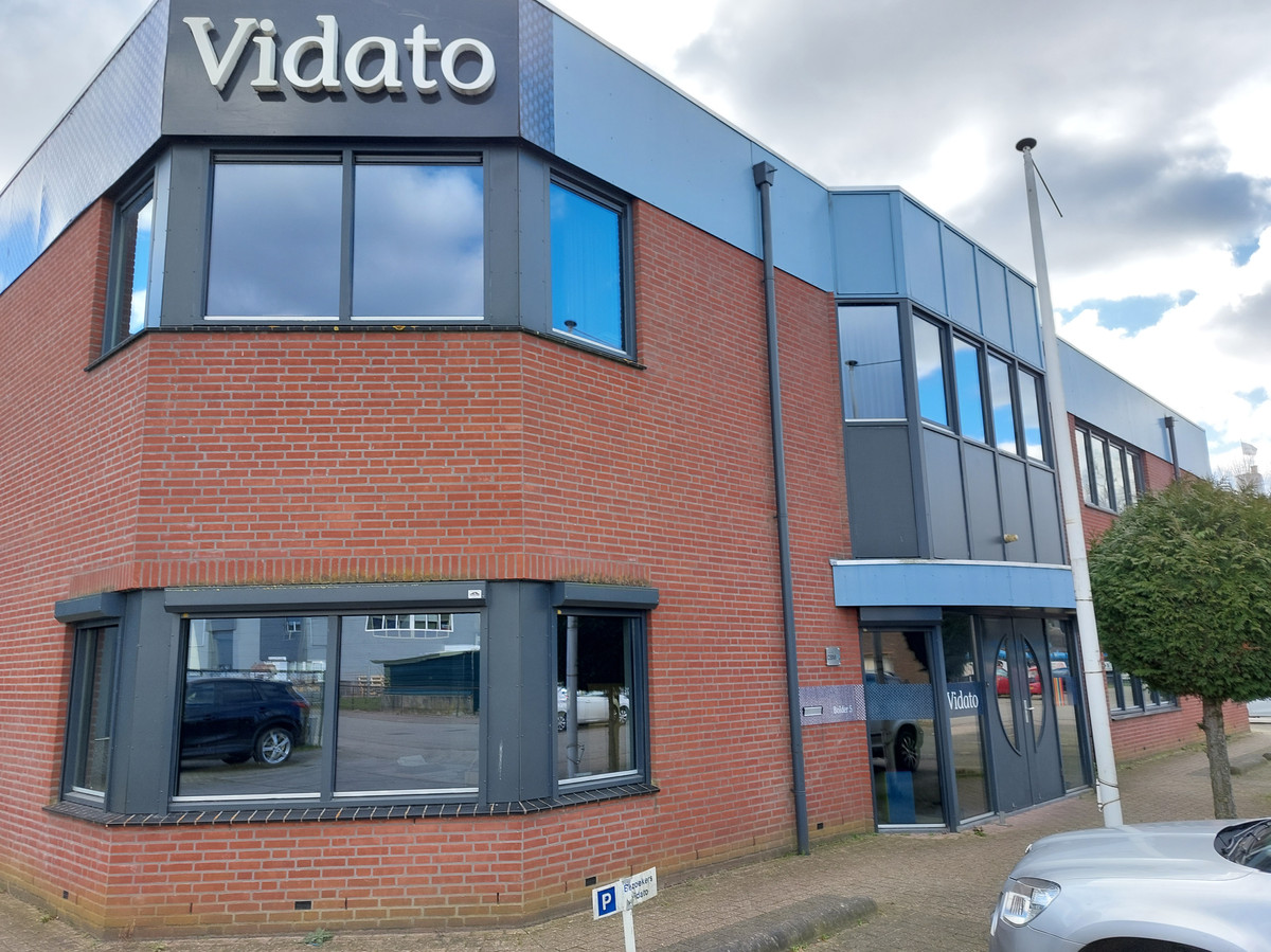 Meubelfabriek Malden maakt doorstart: werk voor 25 mensen | Foto ...