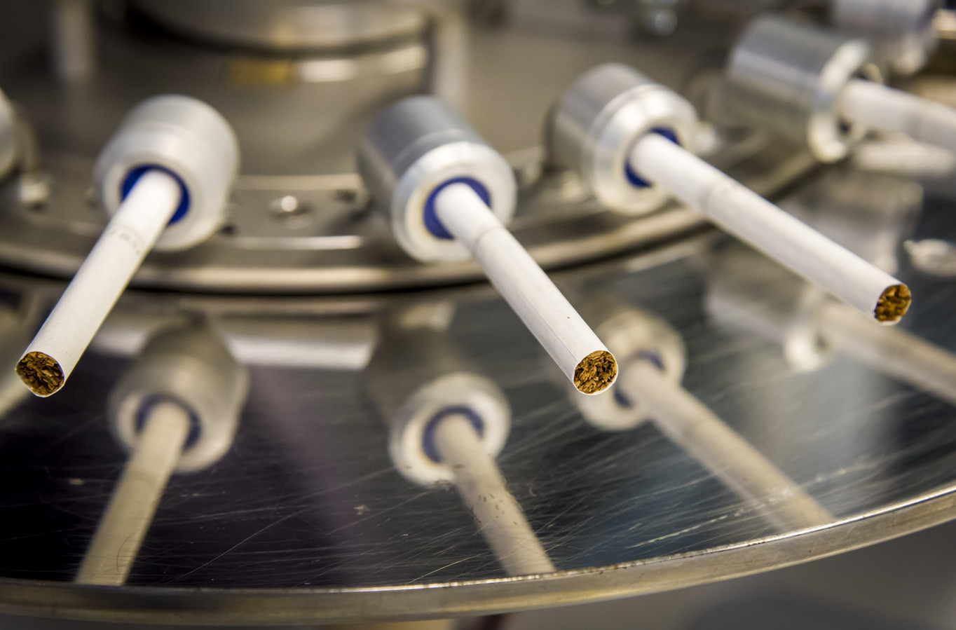 Ministerie in hoger beroep, sigaret blijft voorlopig in de winkel: ‘Het ...