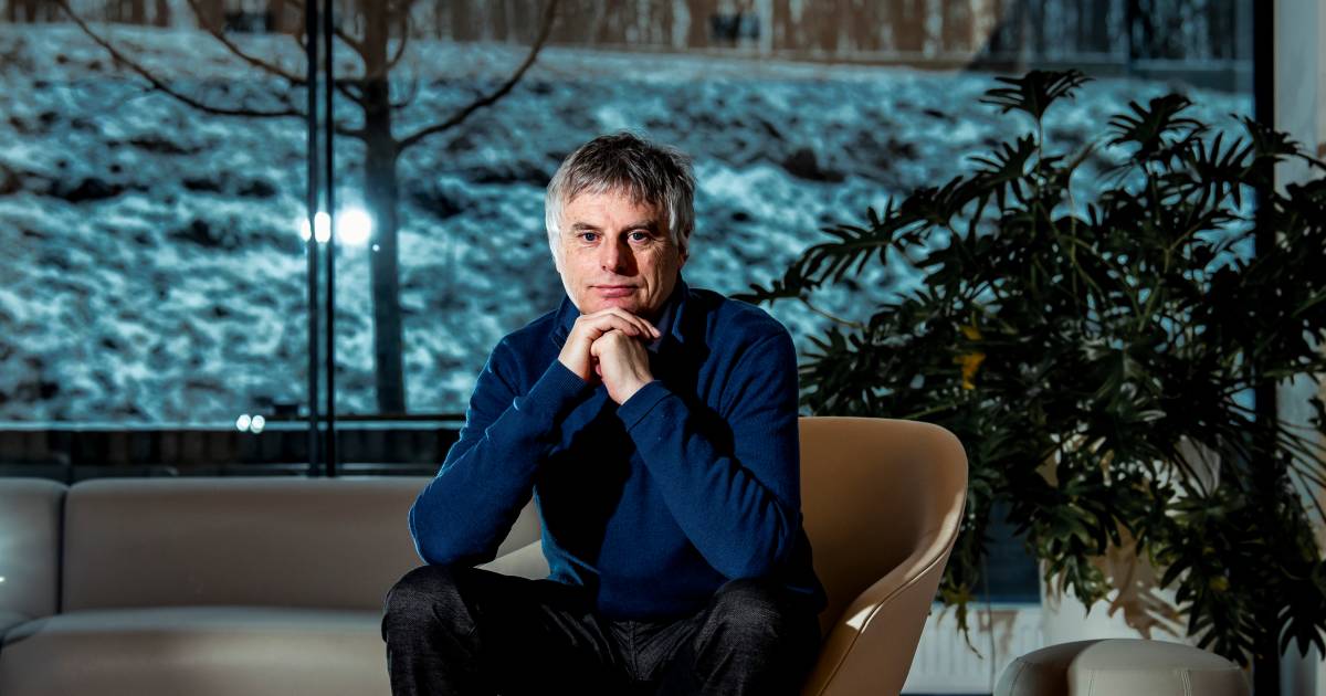 Viroloog Johan Neyts: “Totaal geen link tussen vaccinatie en ...