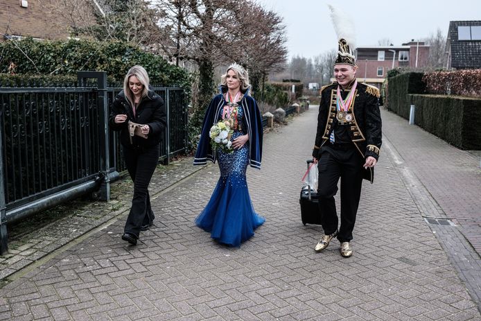 Glitterpumps en een privékapper: Daisy (33) is de eerste gekozen ...