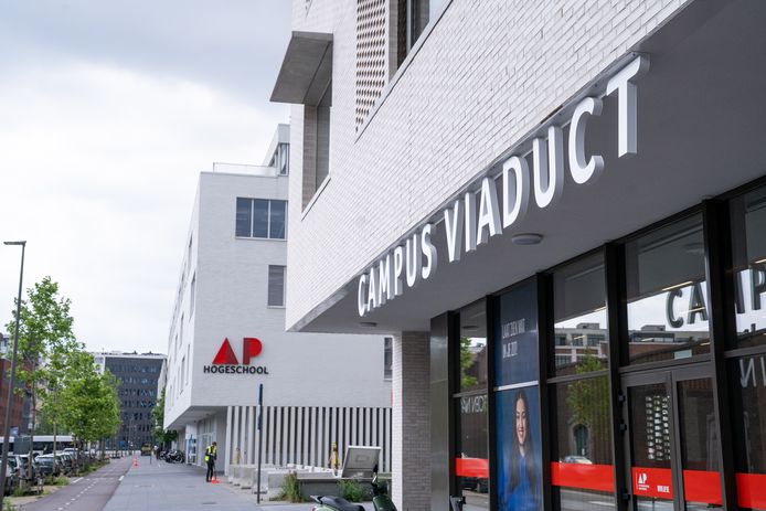 AP Hogeschool opent gloednieuwe campus en bouwt er meteen nog een bij ...