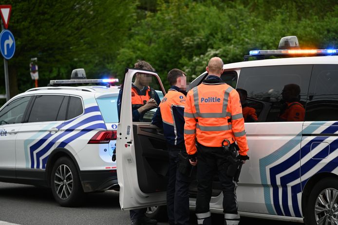 Politie neemt voertuig van dronken bestuurder in beslag | Leuven | hln.be