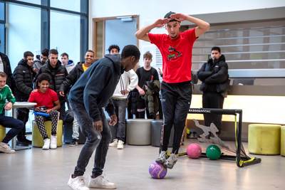 Balkunstenaar Nasser el Jackson dwingt respect af op DaVinci - Oozo.nl