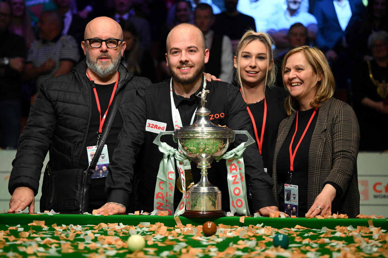 De cruciale rol van papa Brecel als "huwelijksplanner" in het ...