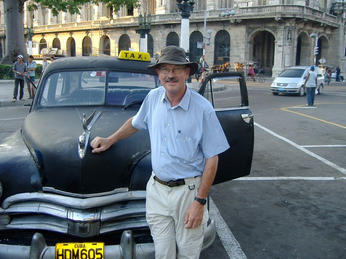 Goirlenaar Wil Heeffer vult leemte met boek over bevrijdingsfilosoof Dussel | Nieuws uit de ...