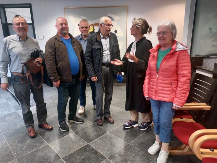 Buurtbewoners en padelclub KAVD tegenover elkaar voor vrederechter: “Alle evenwicht in deze zaak ...