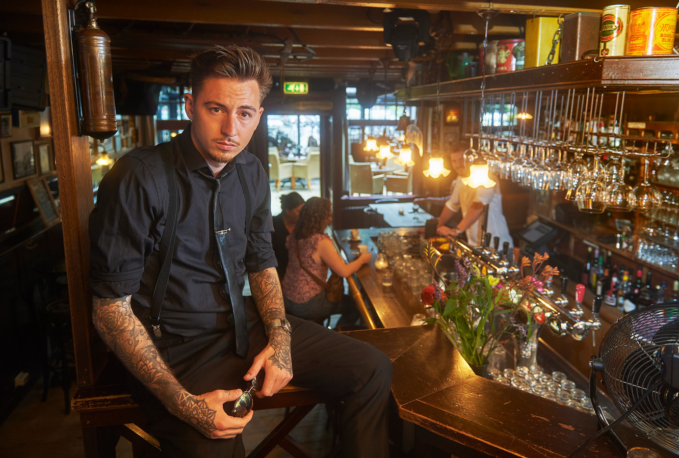 Wilbert Geurts laat zich tot nachtburgemeester Uden kronen, ook al gaat ...