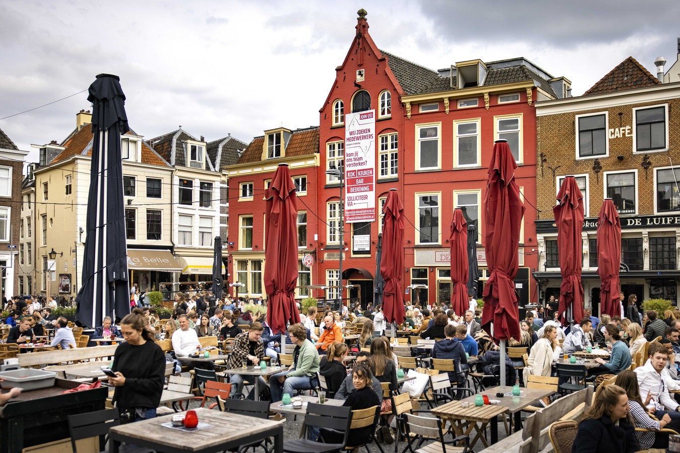 Een openbaar ‘terras’ in Utrecht, zoals in Parijs? ‘Sympathiek idee ...