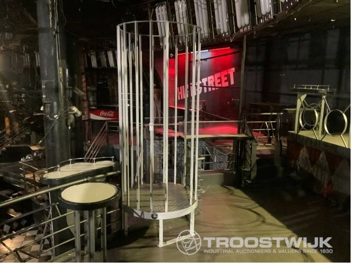 Danskooi, barmeubel of zelfs een condoomautomaat: legendarische ...