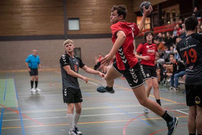 Van Riet (19) is bij Reehorst blij met iedere minuut speeltijd: ‘Ik ...