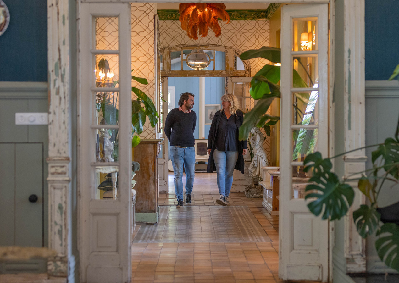 Sfeer is het sleutelwoord in dit bijzondere landhuis en nu staat het te ...
