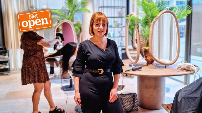 NET OPEN. Sarah (28) heropent kapperszaak in hip Sky District van ...