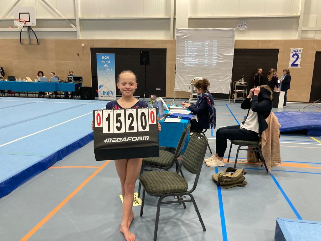 Turnster Jasmijn van de Gruiter haalt uitzonderlijke hoge score bij ...