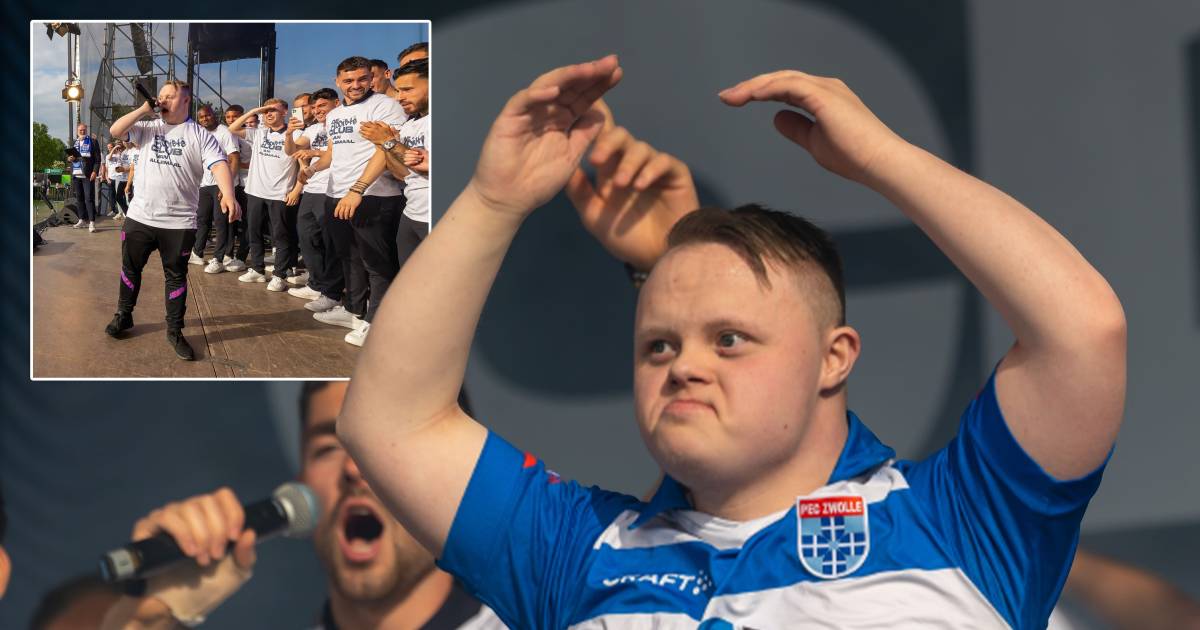 PEC-fan Luuk (19) steelt de show bij huldiging en gaat voor contract ...
