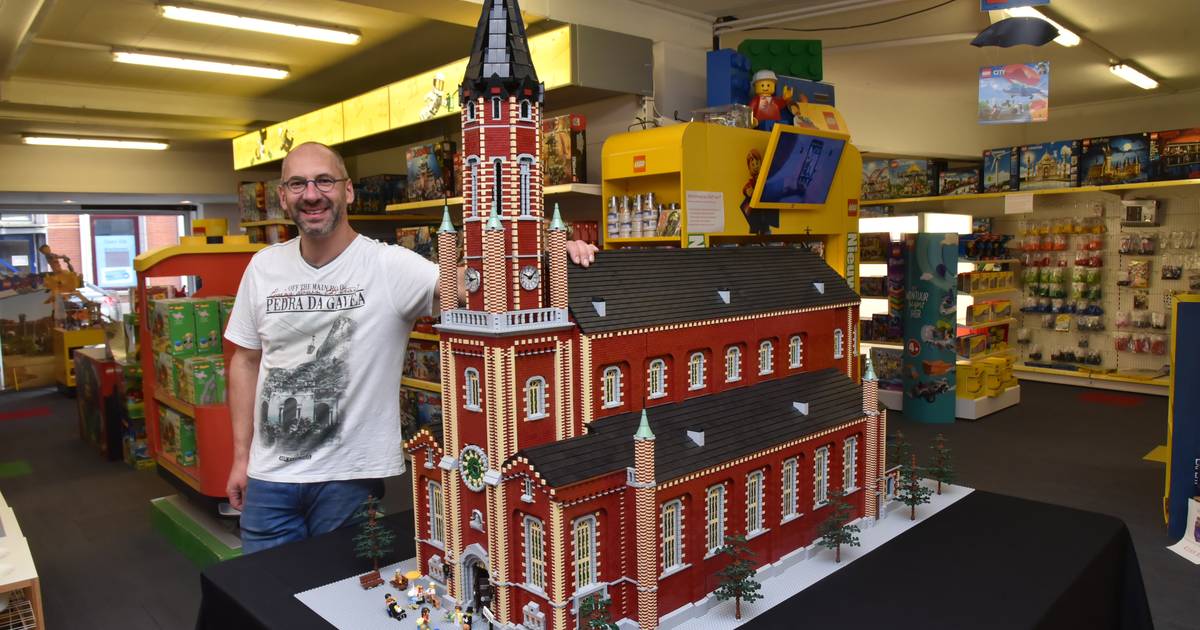 Sint-Gertrudiskerk in 30.000 Lego-blokjes staat te koop voor 6.950 euro ...