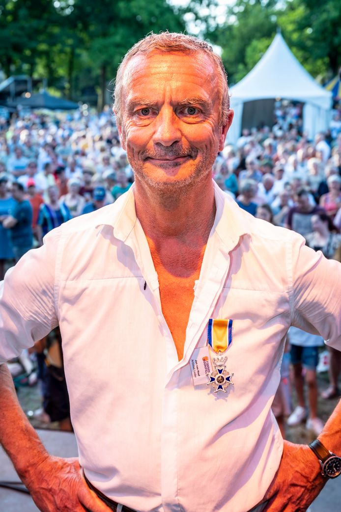 Jan van Hoof, grondlegger Fabriek Magnifique, krijgt lintje | Uden ...