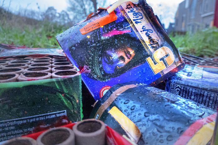 Drie mannen gesnapt bij overladen van illegaal vuurwerk in Zwolle ...