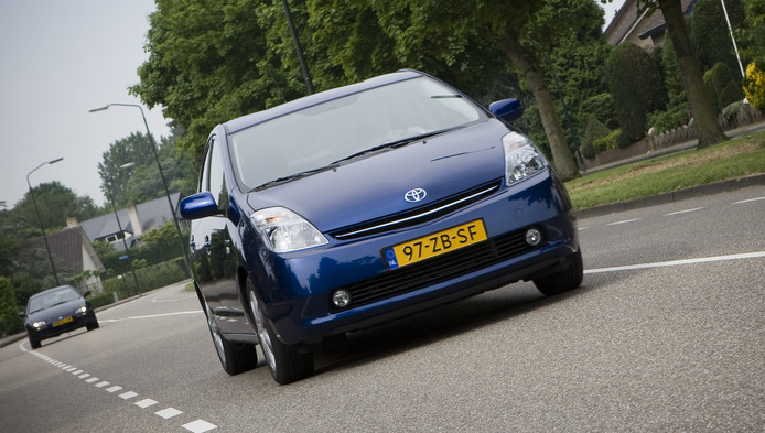 100.000e elektrische auto rijdt op de Nederlandse weg | Economie | AD.nl