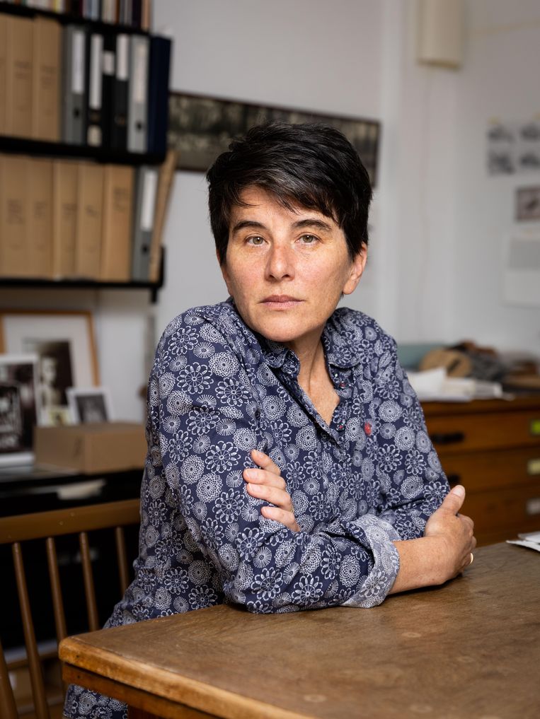 Kunstenaar Fiona Tan toont een museum in het Eye Filmmuseum: ‘Ik houd ...