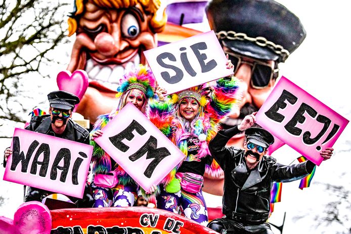 ‘Agge mar oe zelluf zijt’ tijdens de grotste oeptocht van ut ...