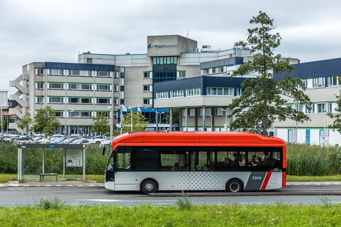 Bus 70 rijdt weer volop naar HagaZiekenhuis | Zoetermeer | AD.nl