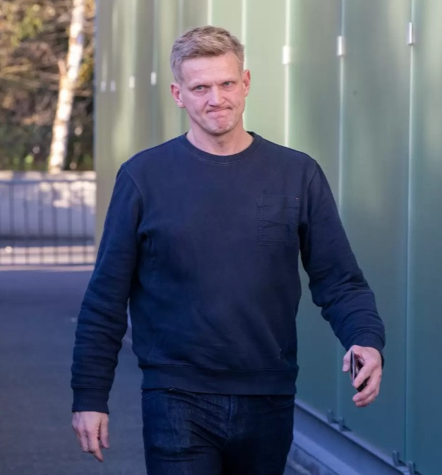 EXCLUSIEF. Broer van Sven Pichal spreekt: “Hij was druk op z'n werk ...